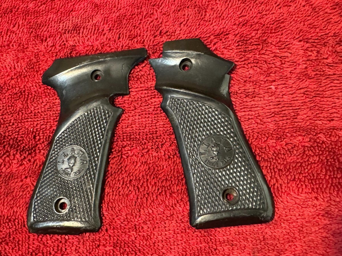 Llama Grips Gun.cz KSD LLama Comanche III Gungrips Walnut KSD