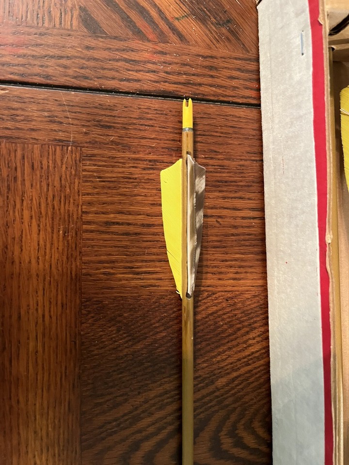 Vintage Archery Robin Hood Arrows set of 10 in original Box. Micro ...