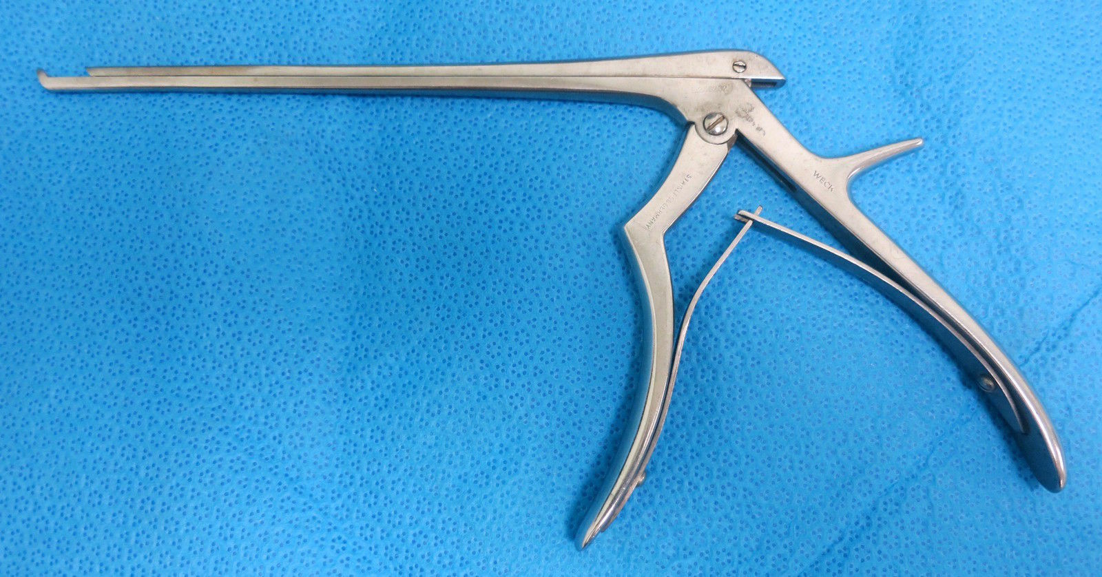Weck Surgical Kerrison Rongeur 541AT 8in 2mm 40 Degree Up for sale ...
