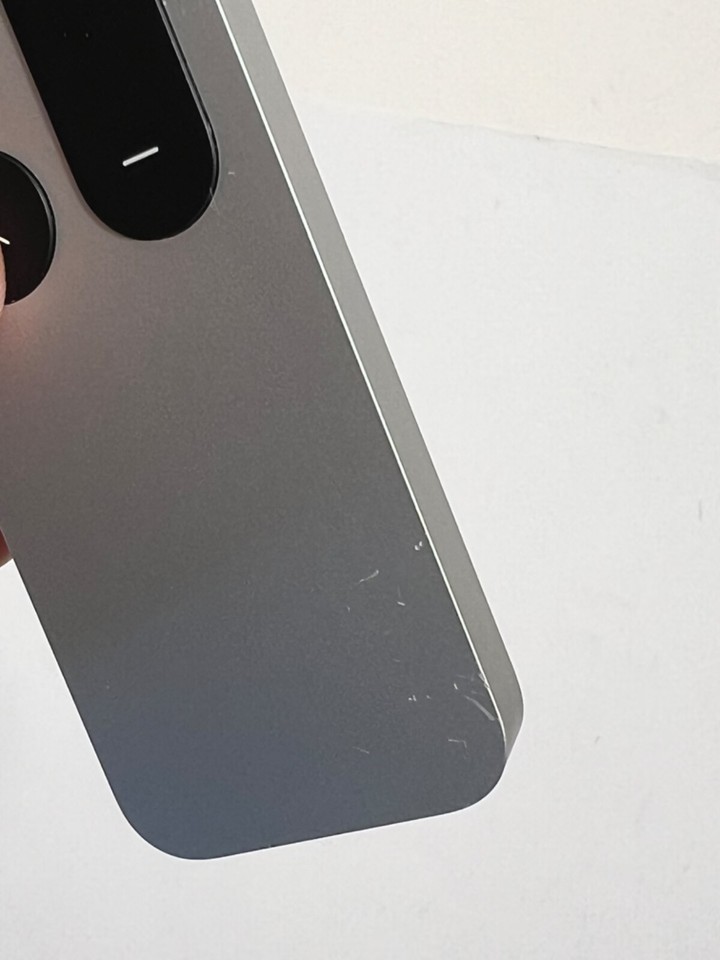 Apple TV Siri Remote Control - (2nd Generation) A2540 Good Condition ...