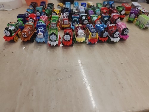 Thomas the Tank Engine Mini's Mini Trains Lot Of 48 | eBay