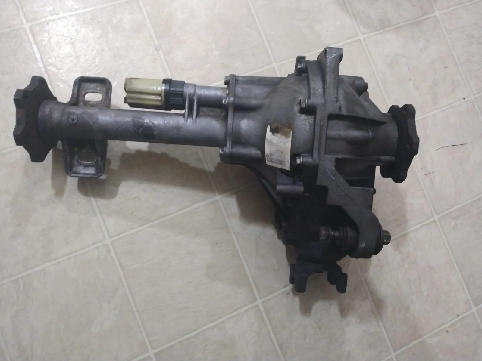 2005 tahoe Front Axle Differential Carrier 3.42 Ratio gu6 26060523 wh2 ...