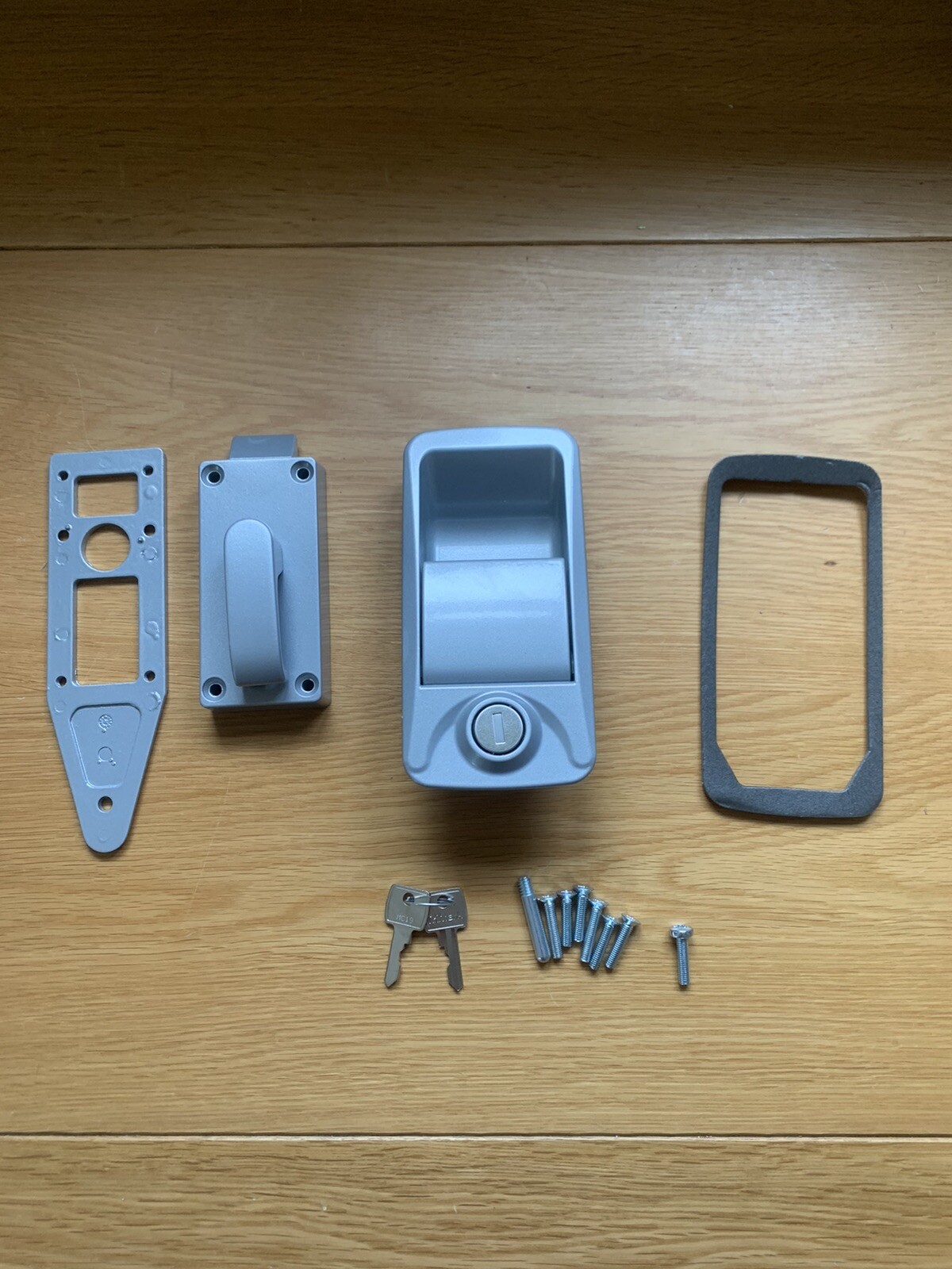 Caravan Door Lock Caraloc 400 Complete left Hand screws And 2 keys ...
