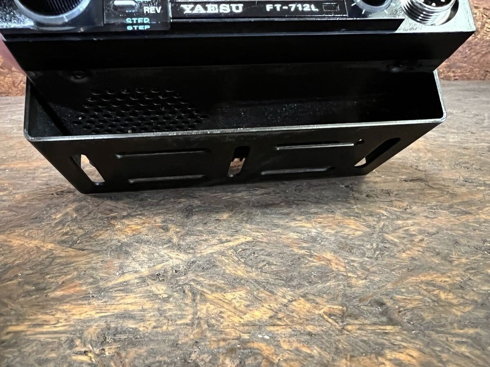 Yaesu FT-712L UHF FM Transceiver Radio - Amateur HAM - Used - Quick ...