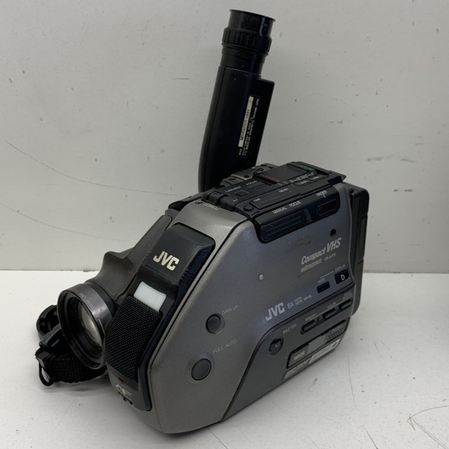 JVC COMPACT VHS VIDEO MOVIE GR-AX10 W/ JVC Video Light VL-V3 for sale ...