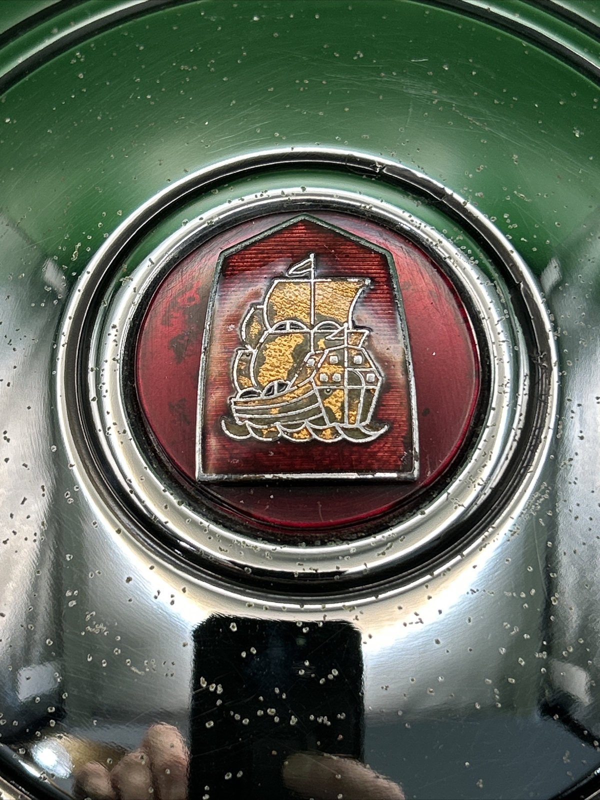 PLYMOUTH Vintage Antique Wire Wheel Hubcaps With Emblems 1931 1932 1933 ...