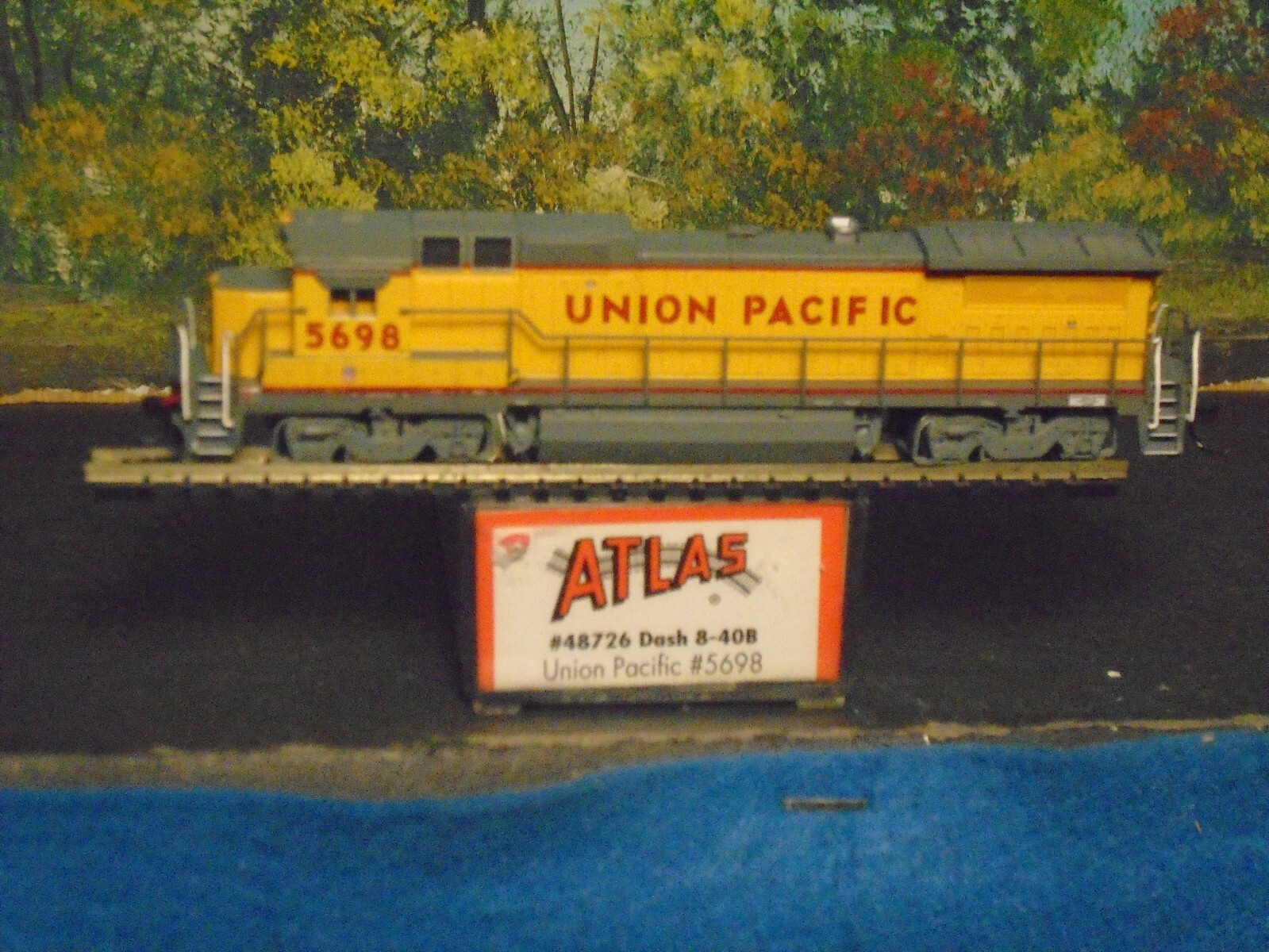 ATLAS N SCALE #48726 DASH 8-40B UNION PACIFIC #5698 DECODER EQUIPPED | eBay