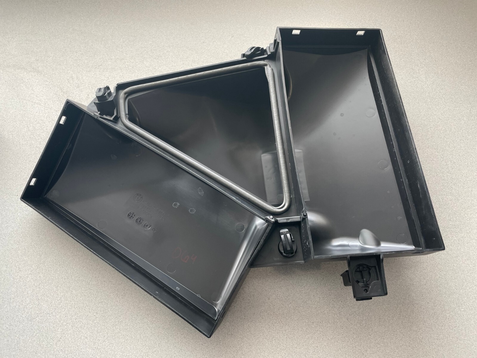 2007-2013 BMW X5 3.0Si E70 ~ UPPER AIR FILTER COVER ~ 64316945575 | eBay