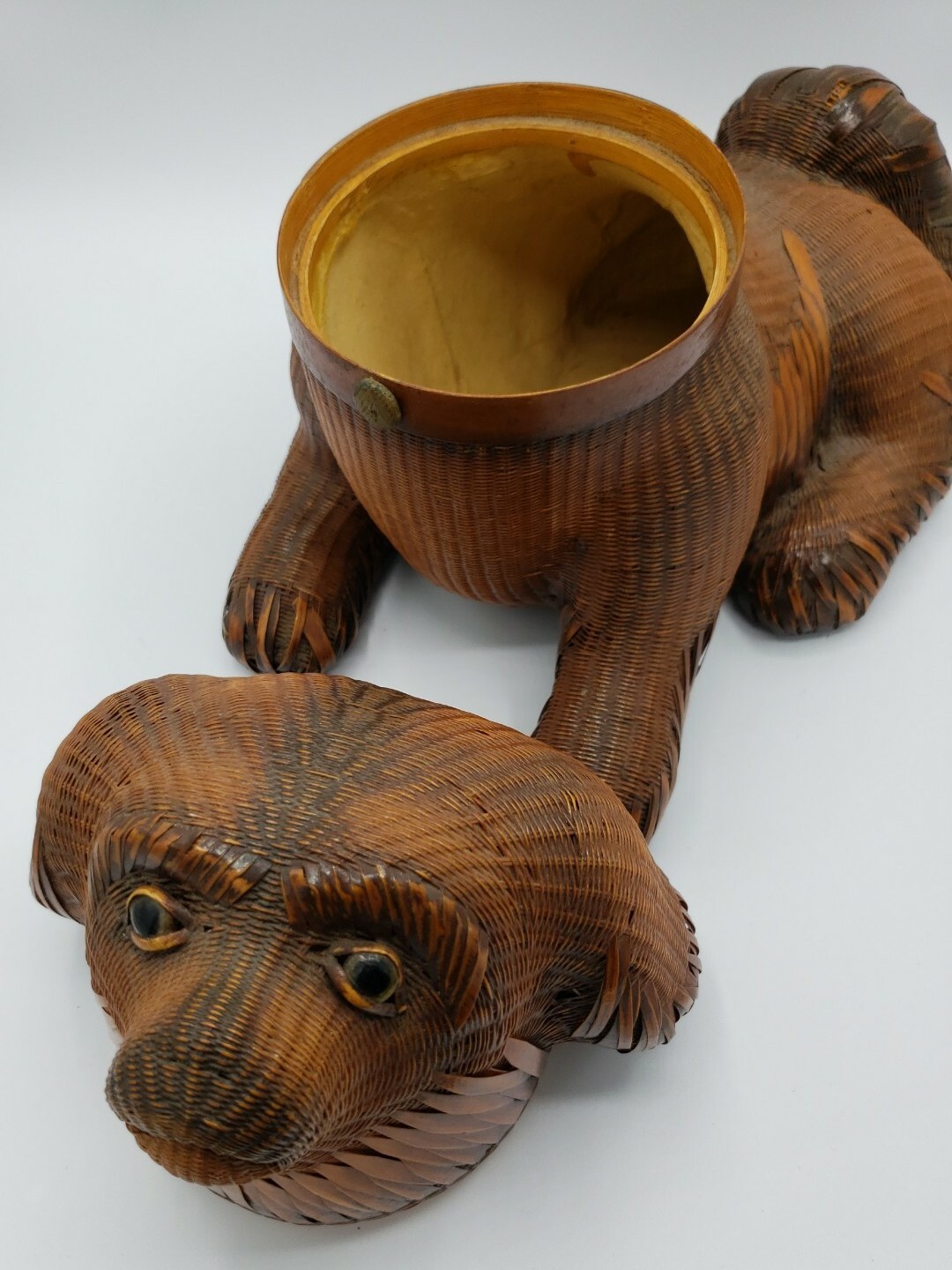 SHANGHAI HANDICRAFTS LARGE WICKER DOG BOX CHINA RARE | eBay