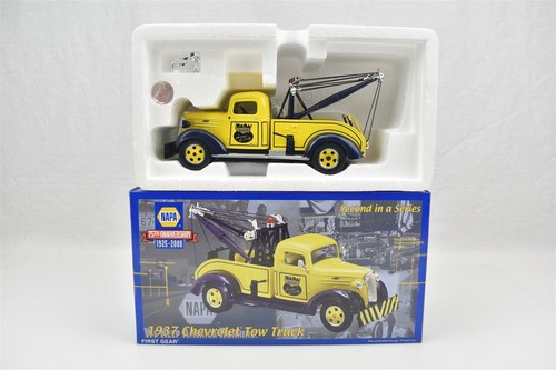 First Gear NAPA 75th Anniversary 1937 Chevrolet Tow Truck 19-2375 1:30 ...
