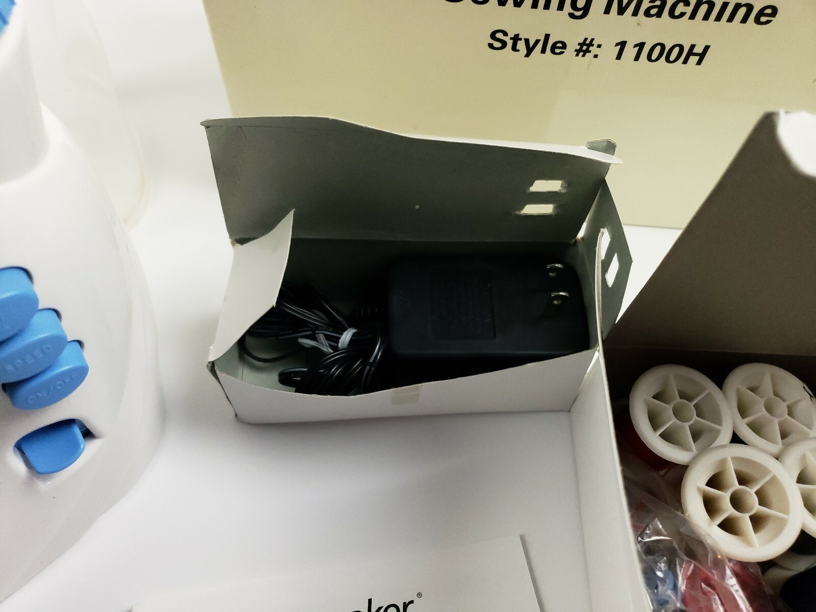 Dressmaker Portable Sewing Machine Style 1100H White | eBay