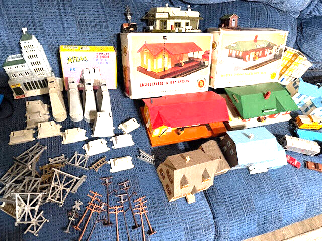 Bachmann HO Scale Model Railroad Electric Train Set + Track Building ...