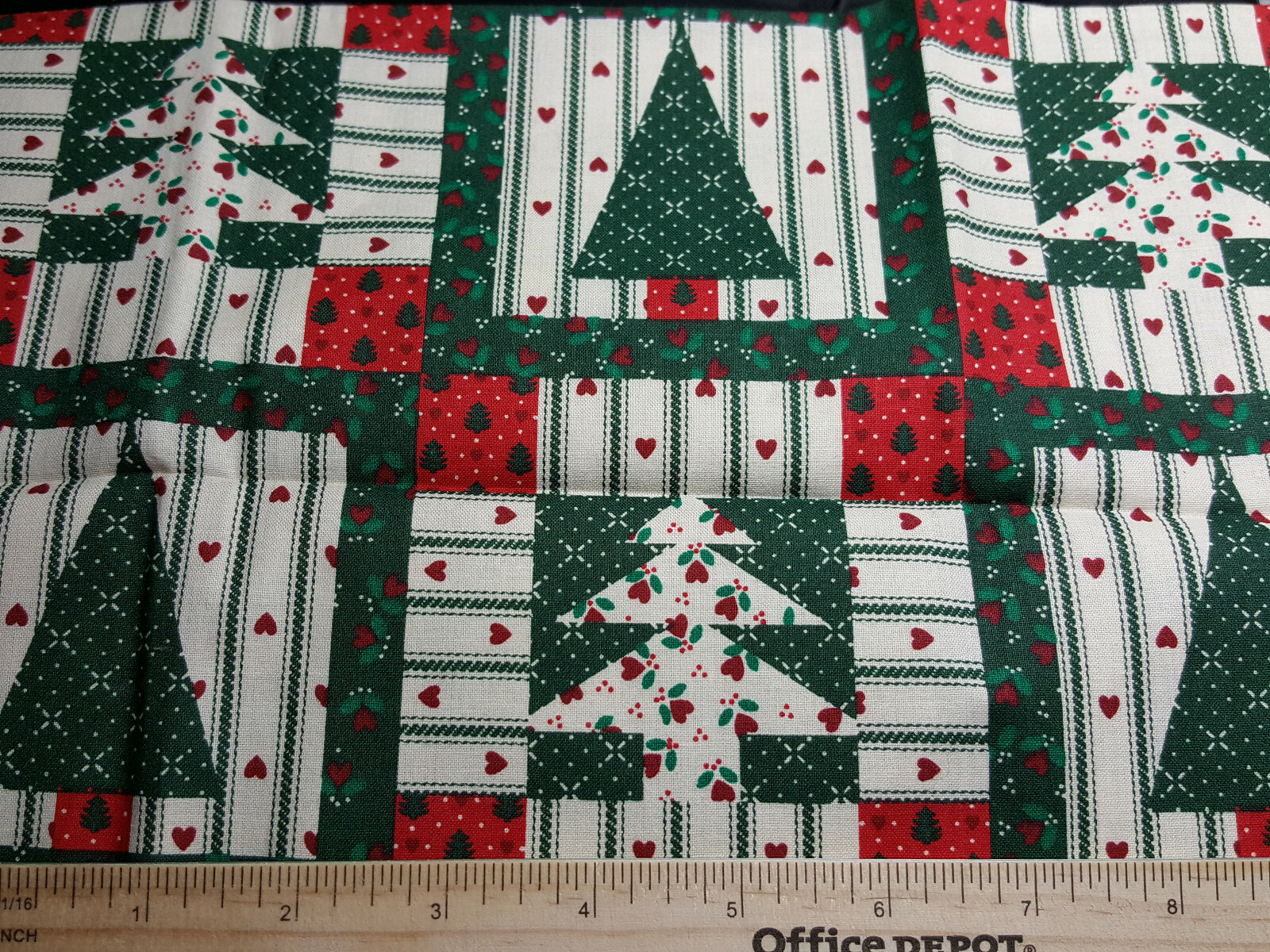 Christmas Tree Patch by Oakhurst Textiles Fat Quarter | eBay