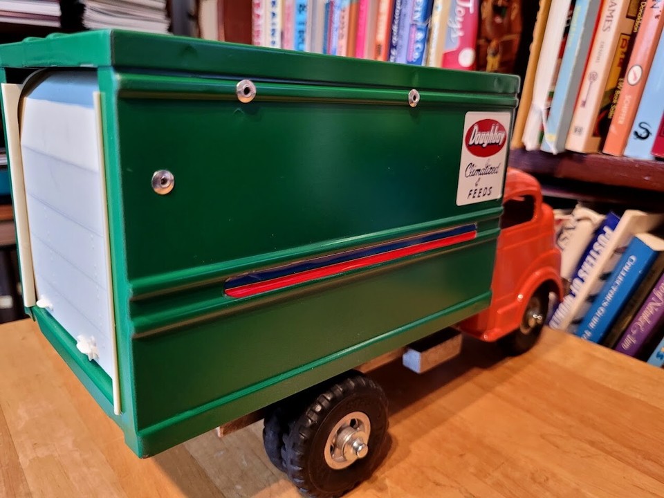 VERY NICE VINTAGE 1950's STRUCTO CUSTOM DOUGHBOY FEEDS DELIVERY TRUCK ...