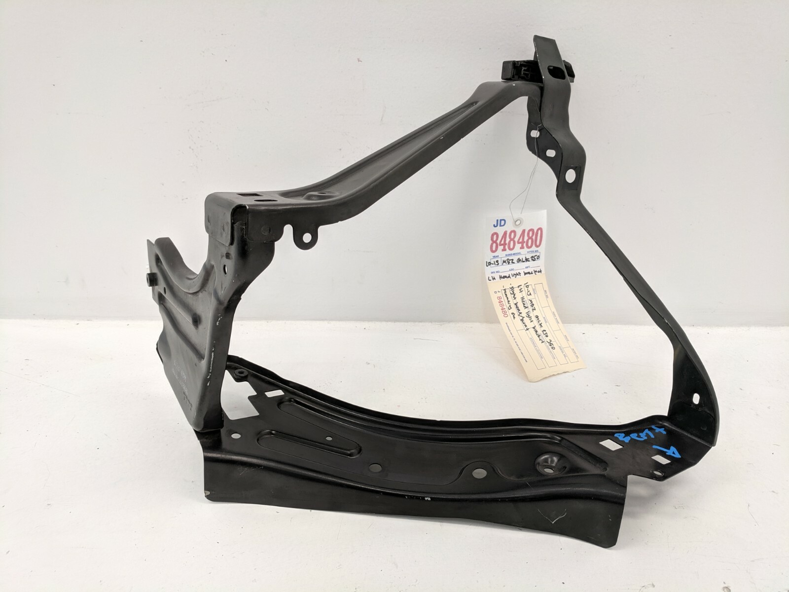 MERCEDES BENZ Front Left Lighting Unit Frame Radiator Support a ...