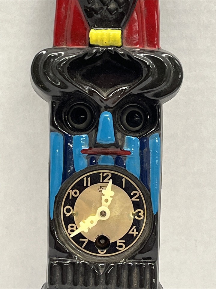 Vintage Mi Ken Japan Totem Pole Moving Eyes Novelty Plastic Wall Clock ...
