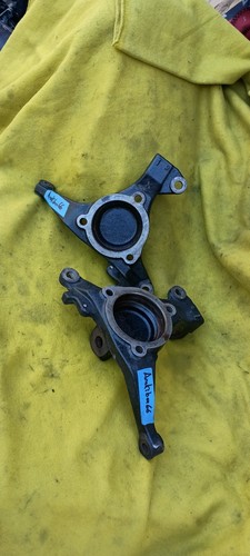 1998-2004 GM 🇺🇸Chevy Blazer 2WD Spindles Left/Right For G Body | eBay