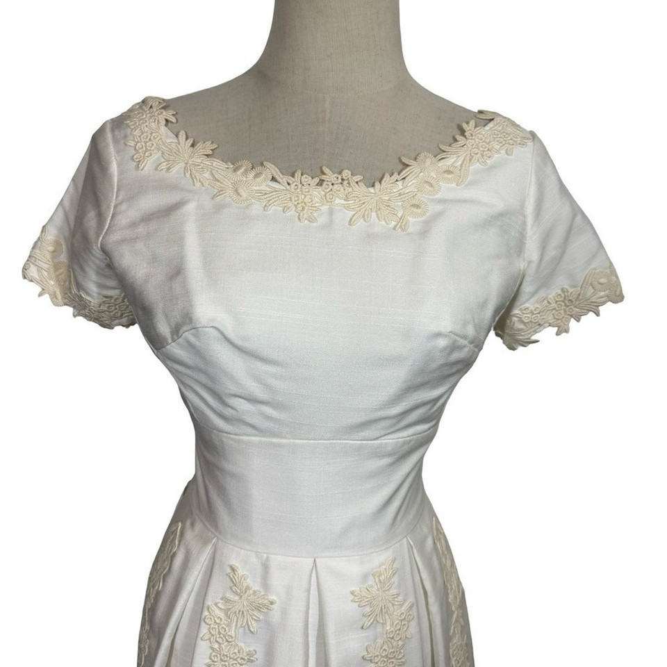 Vintage 1950s Ballet Neckline Applique Long Wedding Dress ILGWU Union ...