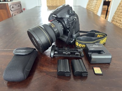 Nikon D800 36.3 MP DSLR/14-24mm Lens/MB-D12 Grip/Charger/3 Batteries ...