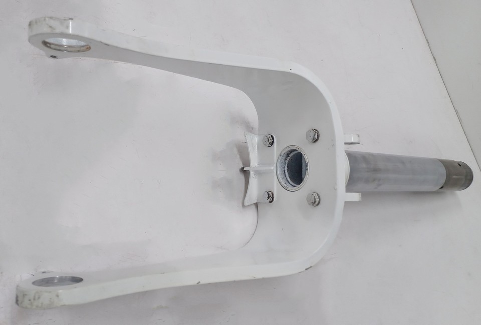 Used Cessna Aircraft Heavy Duty Nose Fork & Tube with Wheel & Axle p/n ...