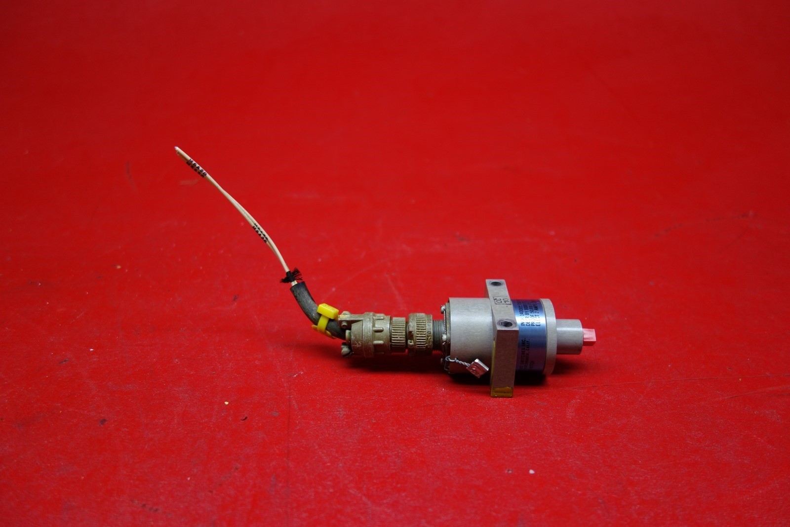 Custom Component Switches Inc. 44A119 Aneroid Pressure Switch 28V | eBay