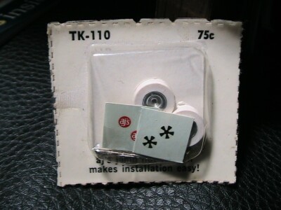 VINTAGE AJ's TK 110 HO Slot Car Rear WHITE Tires & Wheels & AXLE ...