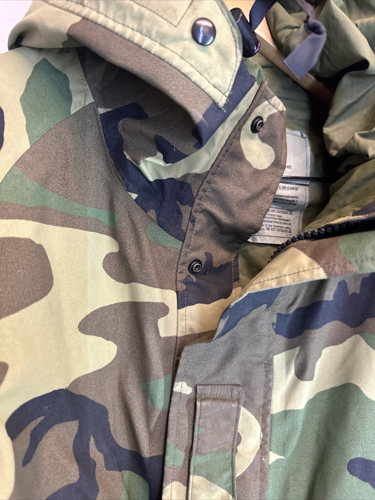 US ARMY PARKA, EXTENDED COLD WEATHER, CAMOUFLAGED WOO… - Gem