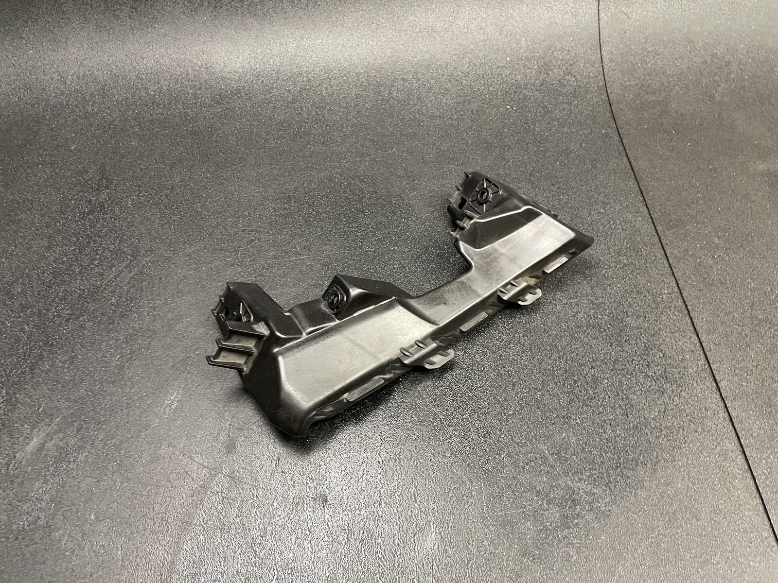 Front Bumper Right Upper Bracket 2018 Kia Sportage 86552-D9000 2017 ...