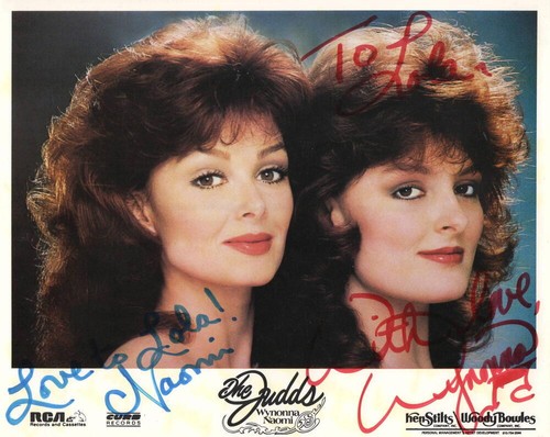 NAOMI JUDD & WYNONNA JUDD SIGNED AUTOGRAPH 8X10 PHOTO THE JUDDS AMAZING ...
