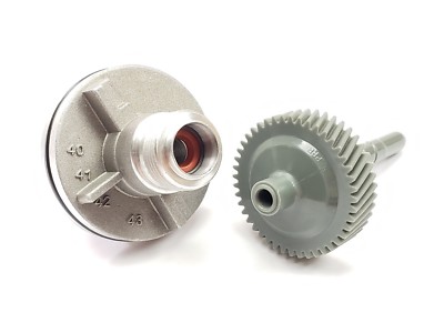 GM 700R4 Transmission 44 Tooth Driven Speedometer Gear & 40-45 Housing ...