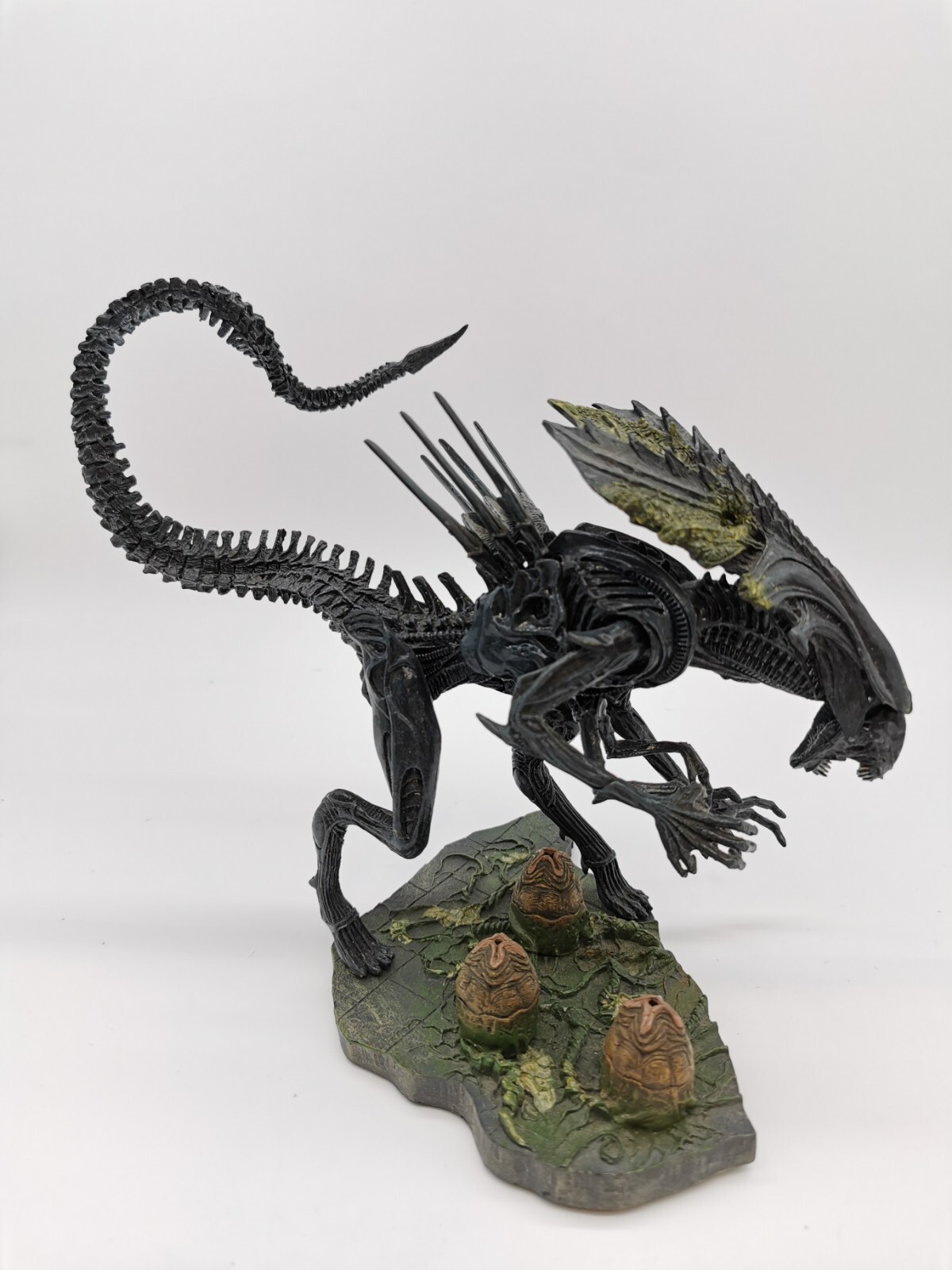 MCFARLANE ALIEN VS PREDATOR AVP PLAYSETS ALIEN QUEEN WITH BASE | eBay