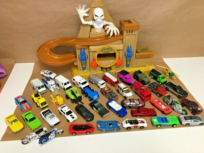 EUC Matchbox Search For The Mummy's Gold Playset & Mixed Hotwheels ...