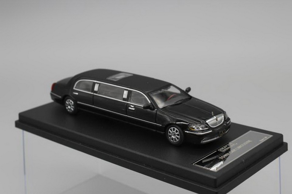 GCD 1/64 Scale Lincoln Town Car Limousine Black Diecast Car Model Toy ...