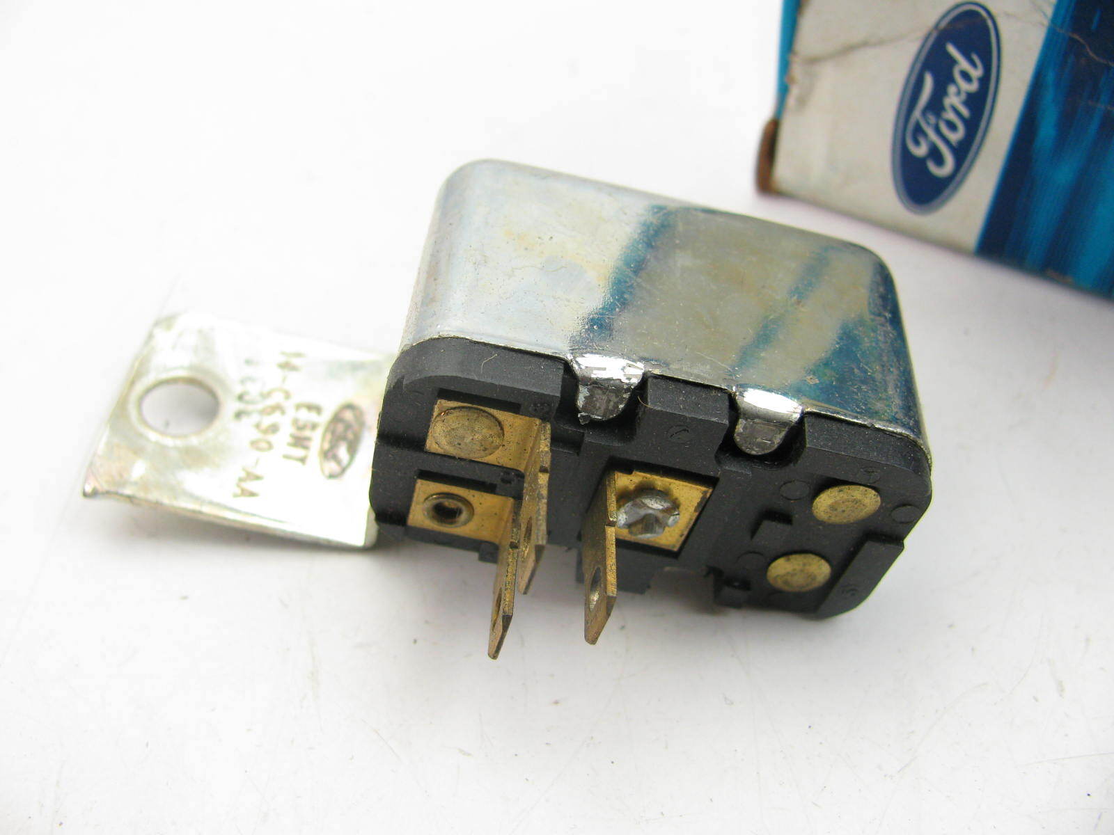- OEM Ford E3HZ-14677-A Accessory Safety Relay 1983-1990 CL9000 CLT9000 ...