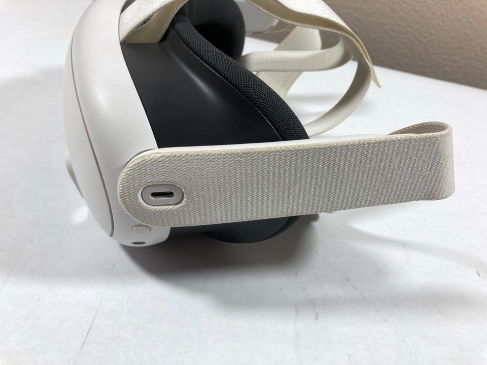 Meta Quest 3 128GB VR Headset Only Used/Dirty | eBay