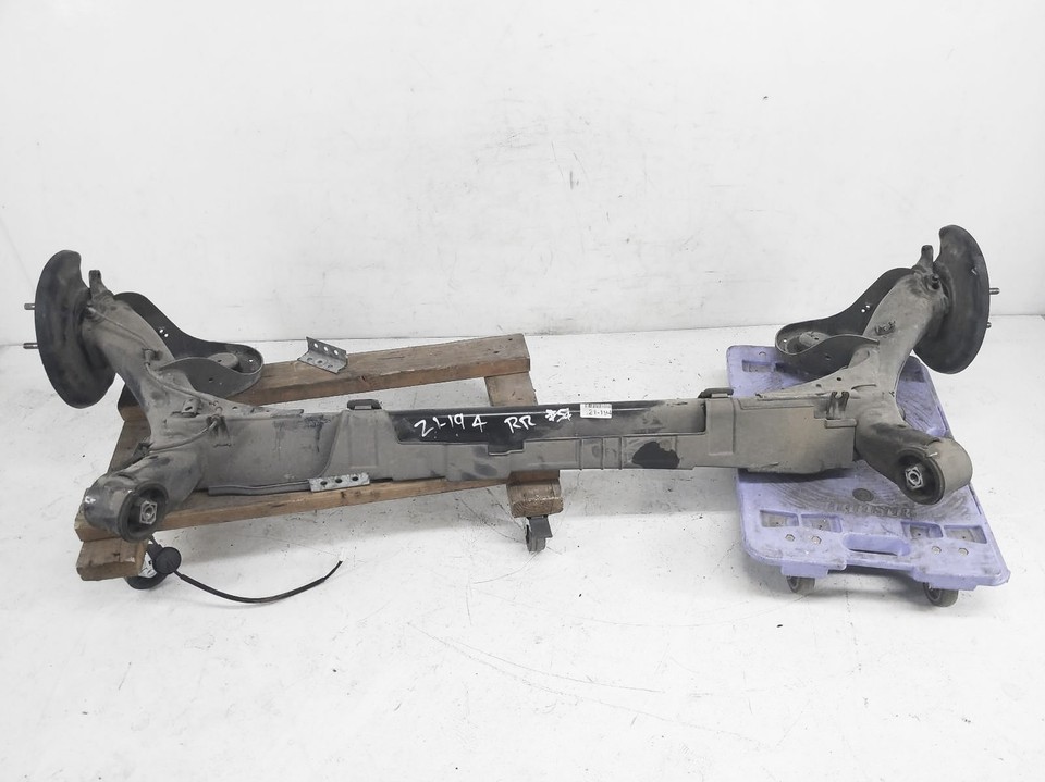 2012-2017 Hyundai Veloster Rear Loaded Axle Torsion Beam 55100-2V501 | eBay