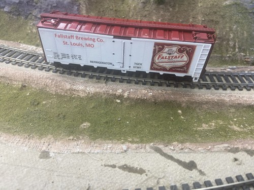 Athearn 40' wood reefer custom painted Fallstaff Beer | eBay