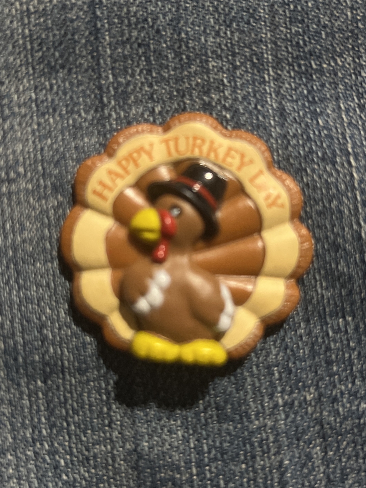 Vintage Russ Happy Turkey Day Brooch Pin Thanksgiving Pilgrim Hat ...