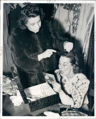 1941 Ice Skaters Bess Ehrhardt & Fran Claudet Worked on Makeup Press ...