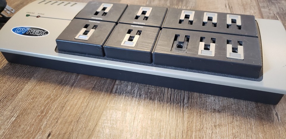Dynex Child-Proof 10-Outlet Surge Protector TE1090 Multi Power Strip | eBay