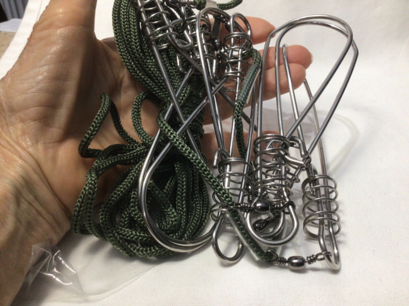 NEW Mustad SS Fillet Knife set with 8 snap locking cable stringer ...