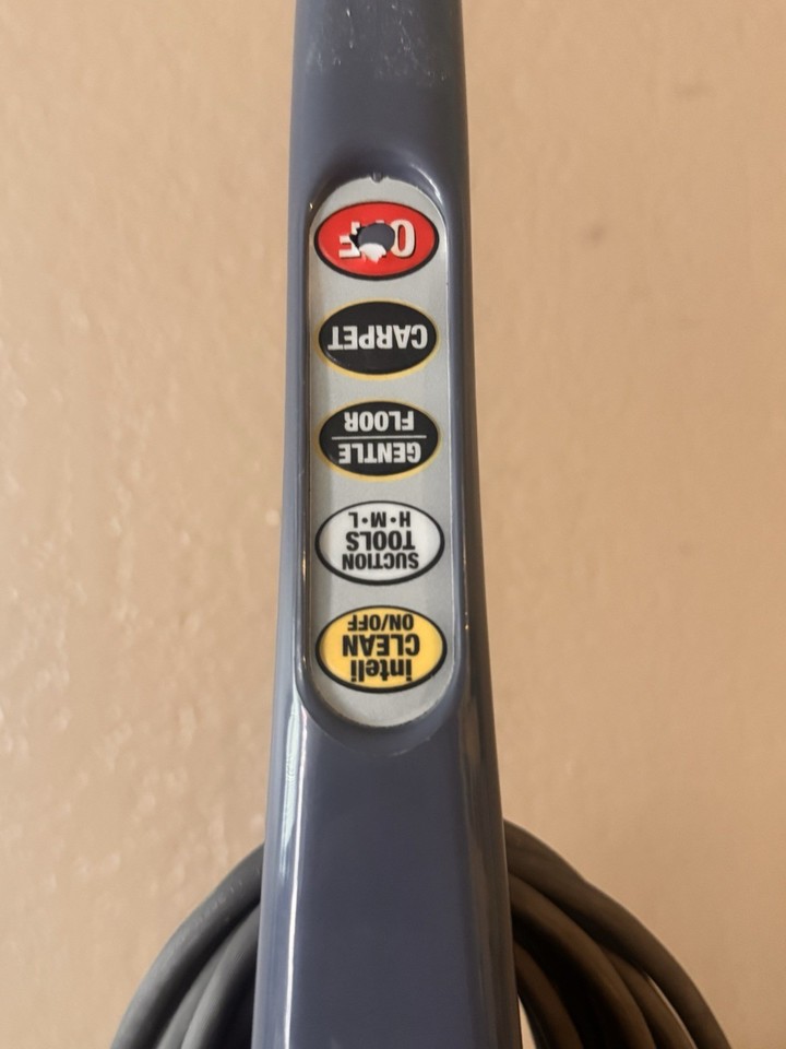 Kenmore Upright Vacuum Progressive Direct Drive InteliClean 116. ...
