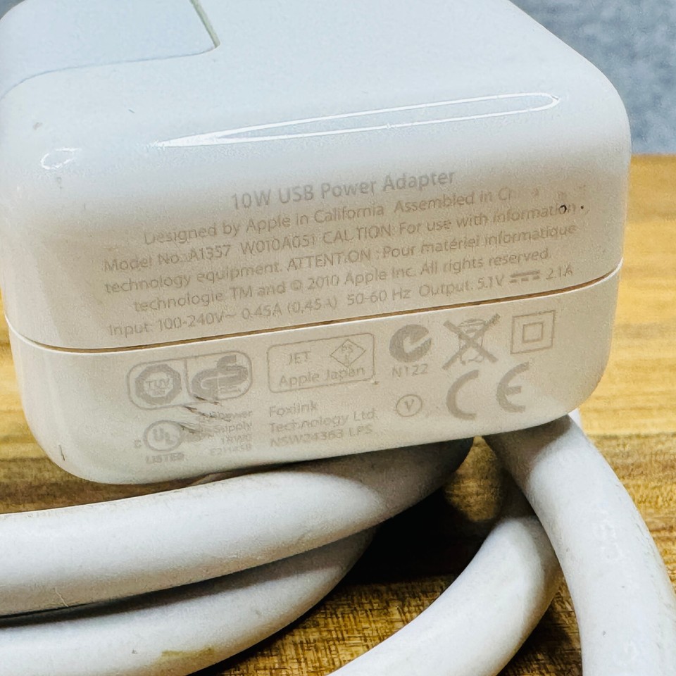 Apple 10W USB Power Adapter A1357 and Volex E62405SP Wall Cord Tested ...