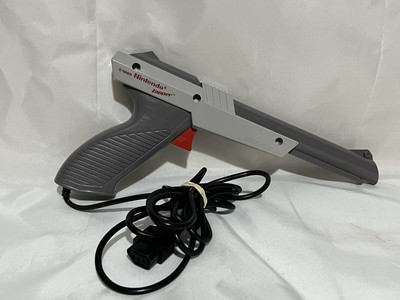 Nintendo NES Gray Zapper Duck Hunt Gun NES-005 Light Gun 1985 Tested ...