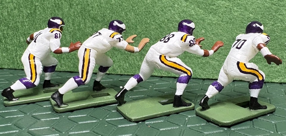 tudor electric football THE PURPLE PEOPLE EATERS (Minnesota Vikings) | eBay