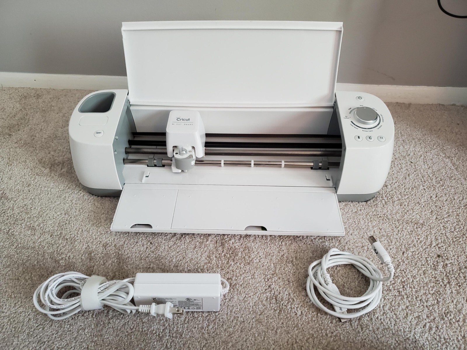 Cricut Explore One Electronic Die Cutting Machine - Used Lot ...