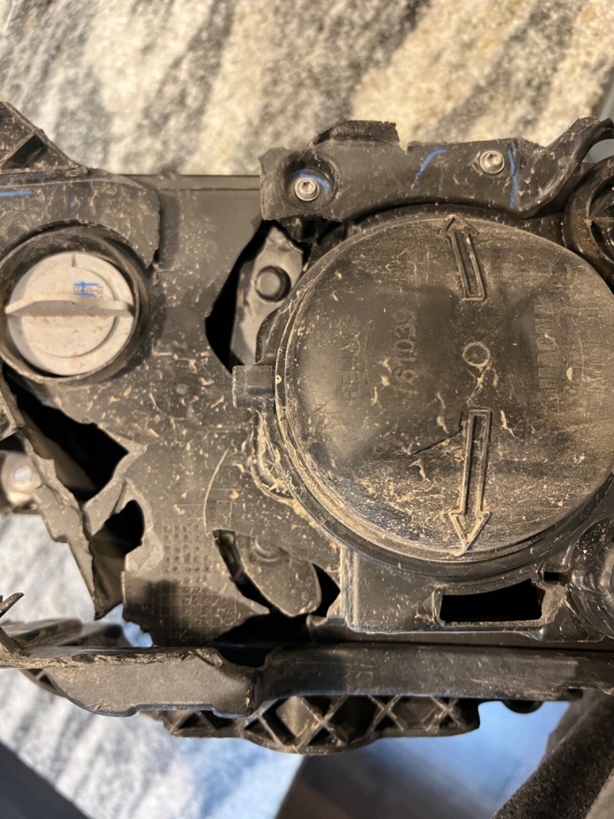 Used 2020 2021 2022 2023 blazer left headlight with broken housing ...