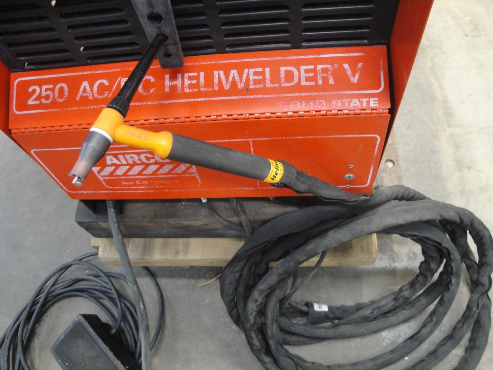 ESAB - Airco 250 amp Tig Welder #Heliwelder V, Torch & Pedal | eBay