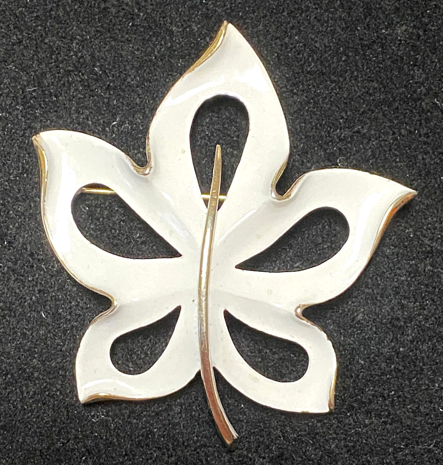 Napier Enamel Large Leaf Pin - Gem