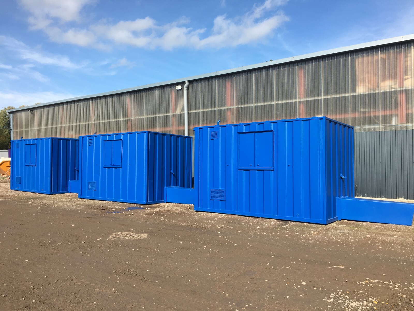 12ft Groundhog Mobile Welfare Unit -- Complete with 6kva generator ...